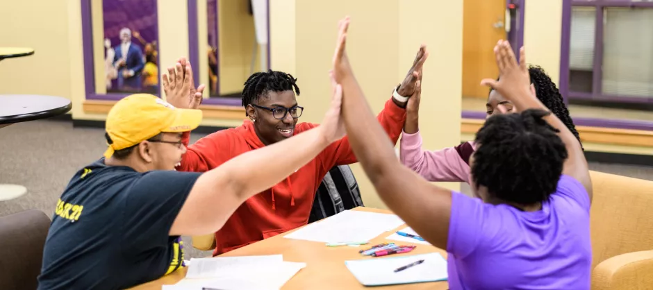 Stepping into Small Group Leadership (Ministry Playbook) | InterVarsity